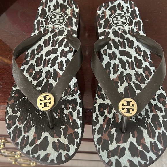 Tory Burch | Shoes | Tory Burch Flip Flopsgood Condition Slightly Worn ...
